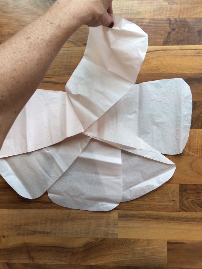 diy: large tissue paper flowers
